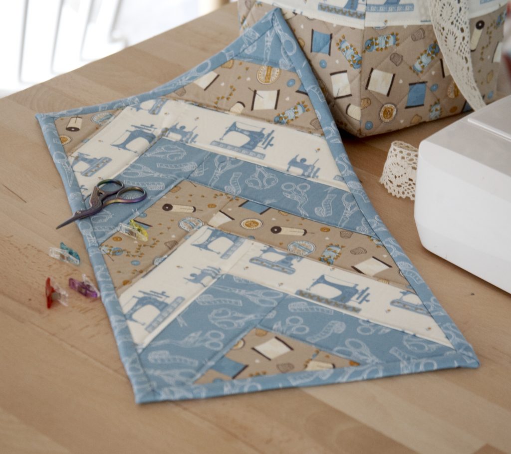 Sewing Machine Mat Instructions - Download – Debbie Shore Sewing