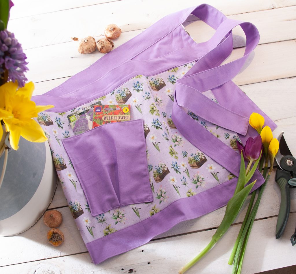 Small Box Cushion and Apron with Pockets - Download – Debbie Shore Sewing